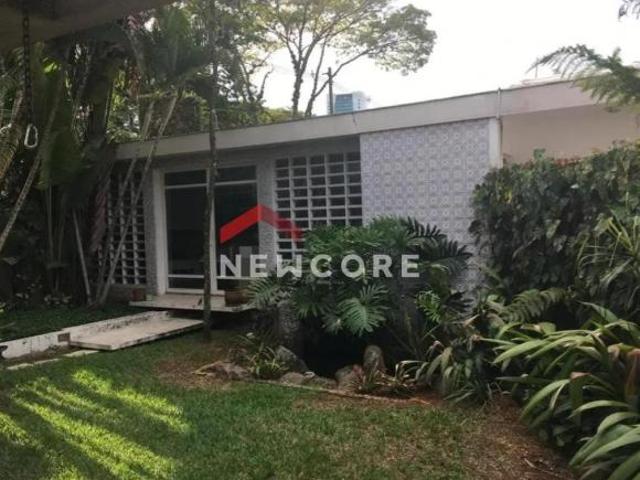 Casa em Alameda Gabriel Monteiro da Silva Jardim América São Paulo/SP