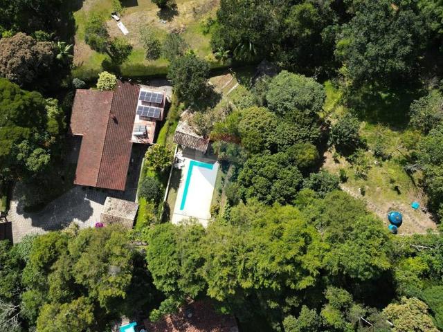 Casa em Albuquerque, Teresópolis/RJ de 357m² 4 quartos à venda por R$ 1.329.900,00