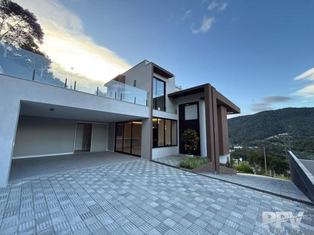 Casa em Albuquerque, Teresópolis/RJ de 400m² 3 quartos à venda por R$ 1.499.000,00