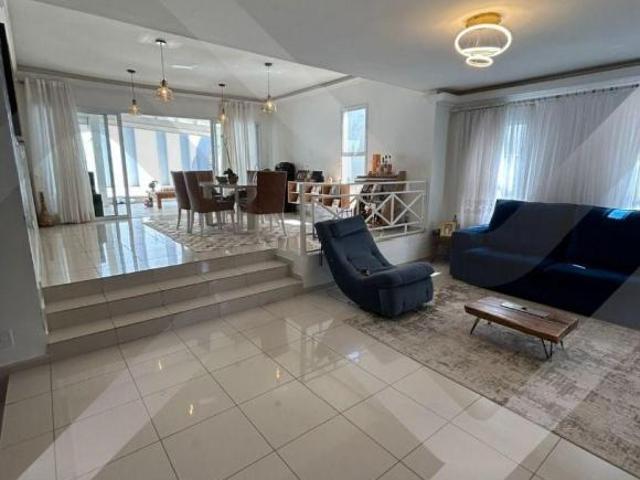 Casa em Aldeia da Serra,à venda com 4 dormitórios, 300 m² por R$ 2.500.000 Aldeia da Serra Barue