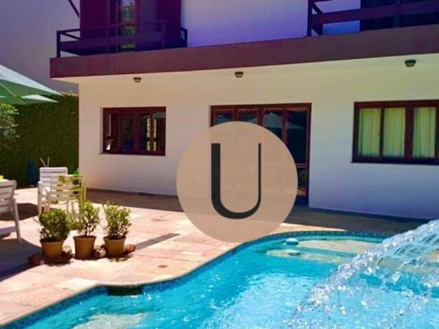 Casa em Aldeia da Serra com 4 dormitórios e piscina!