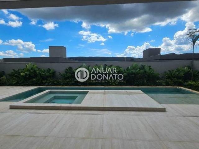 Casa em Alphaville, Nova Lima 4 suítes, piscina e espaço gourmet