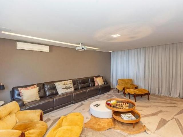 Casa em Alphaville Residencial Um