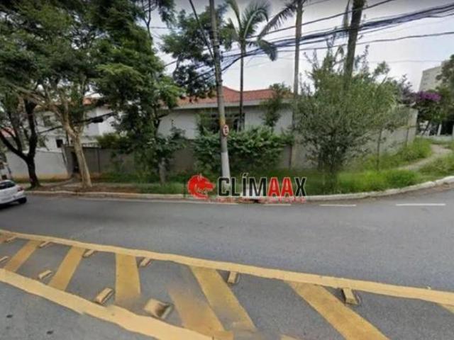 Casa em Alto de Pinheiros com 362m², 4 dorm 668m² de terreno Zona Oeste SP