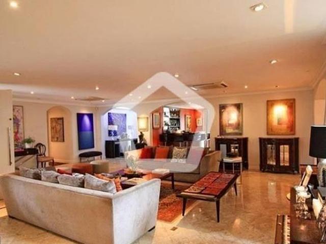 Casa em Alto de Pinheiros