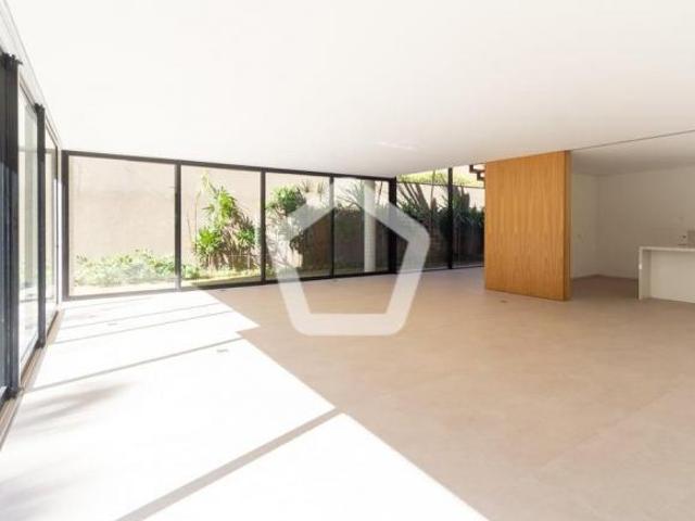 Casa em Alto de Pinheiros