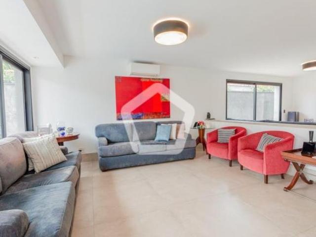 Casa em Alto de Pinheiros