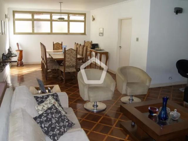Casa em Alto de Pinheiros