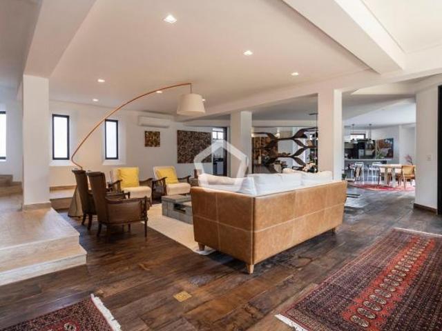 Casa em Alto de Pinheiros