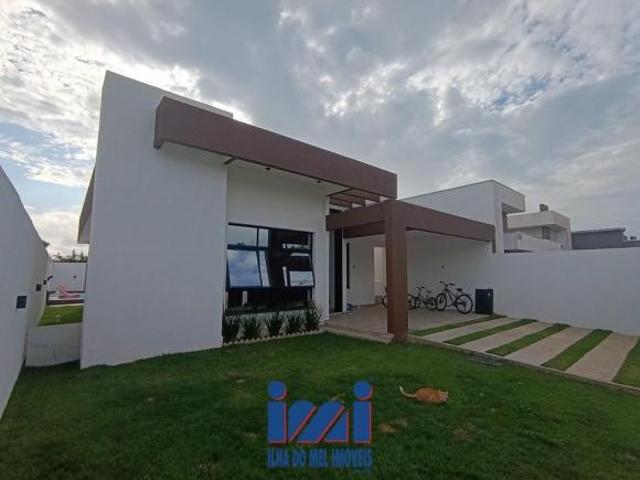 Casa em alto padrão com piscina a venda