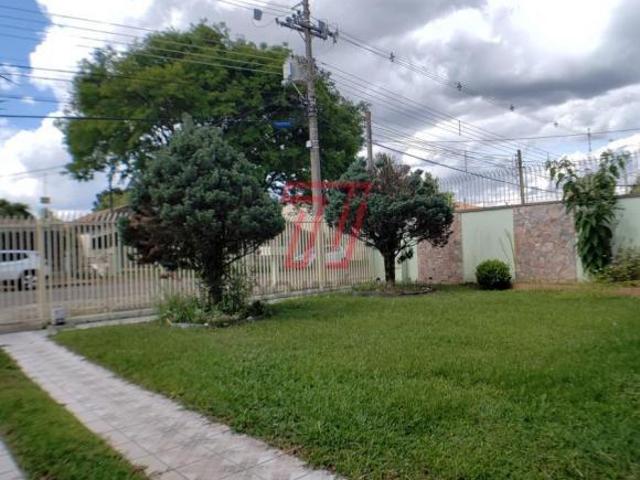 Casa em alvenaria, térrea com, 183,75m² 3 dormitórios à venda no bairro Guaíra