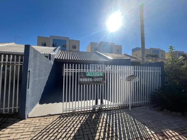 Casa em alvenaria, com 2 dormitórios, no bairro Estados, na Fazenda Rio Grande