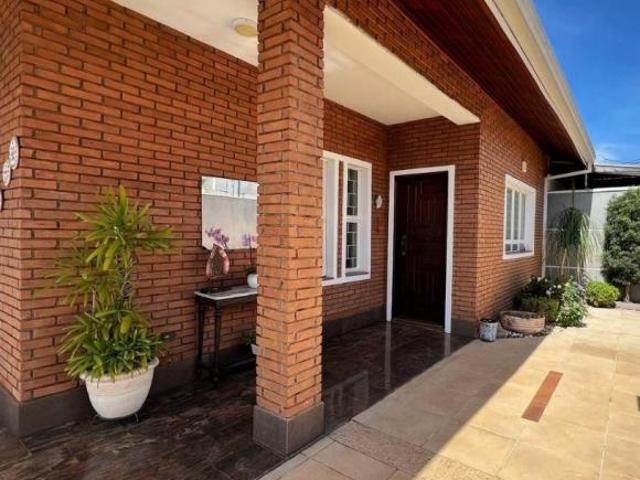 Casa em Americana