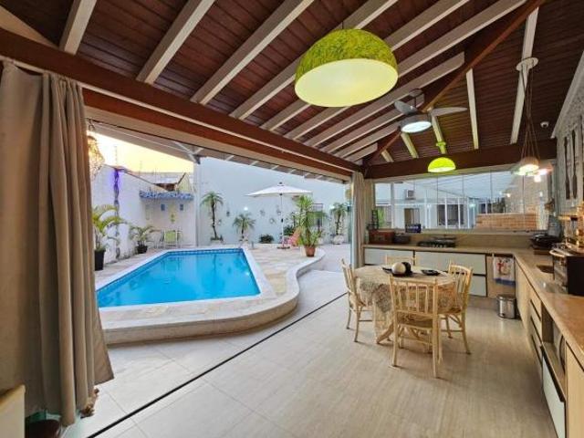 Casa em Aparecida, Casa em Santos, Casa com 3 dorms, Casa à Venda em Aparecida, Casa à Venda com 3 d