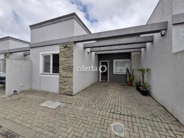 Casa em Araucária / Estação