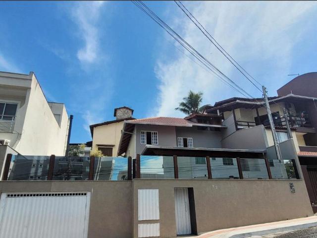 Casa em Ariribá, Balneário Camboriú/SC de 178m² 3 quartos à venda por R$ 2.799.900,00