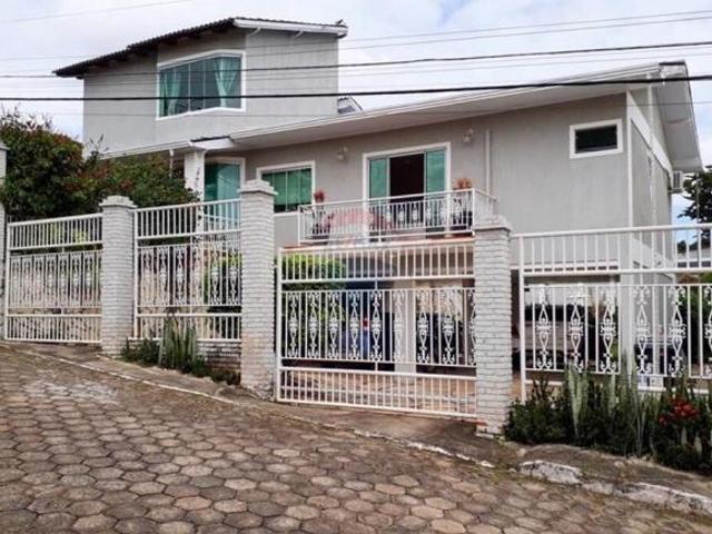 CASA EM ARNIQUEIRAS COMODIDADE, SEGURANÇA E LAZER CONDOMÍNIO Caliandra