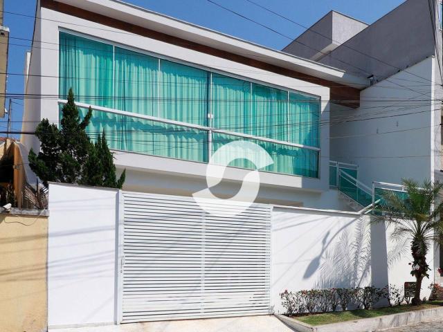 Casa em Arsenal, São Gonçalo/RJ de 230m² 3 quartos à venda por R$ 669.000,00