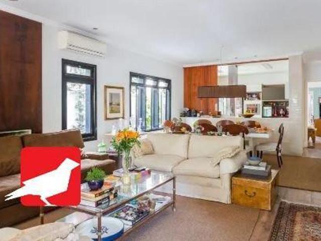 Casa em Butantã com 300m², 3 quartos, 3 suítes, 3 vagas