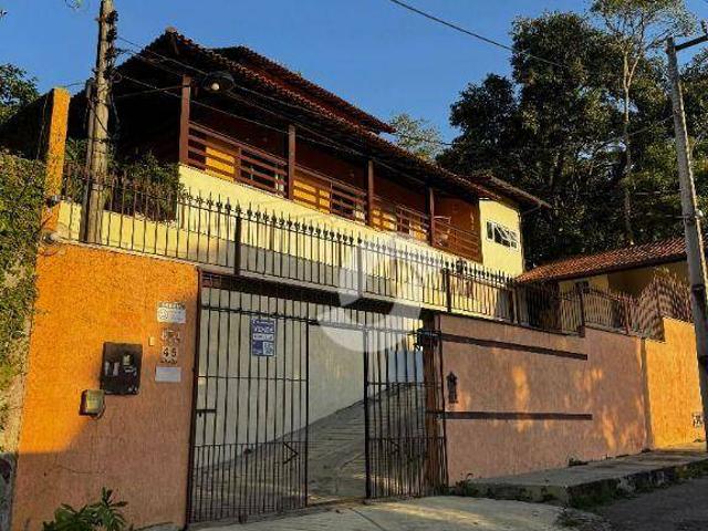 Casa em Badu, Niterói/RJ de 300m² 4 quartos à venda por R$ 989.000,00