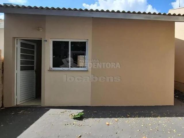 Casa em Bady Bassitt com 02 dormitorios e 02 vagas de garagem