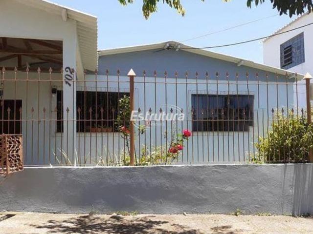 Casa em bairro tranquilo em Santiago
