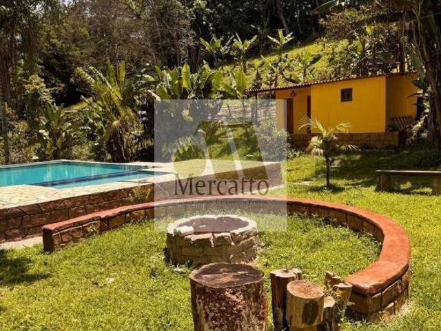 Casa em Bairro dos padeiro Juquitiba