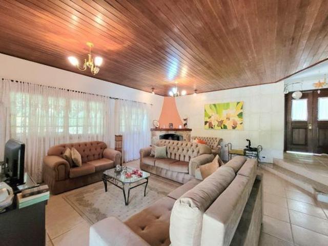 Casa em bairros do Carmo Canguera, São Roque/SP de 376m² 3 quartos à venda por R$ 1.400.000,00