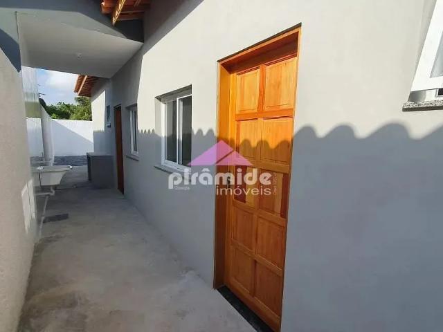 Casa em Balneário dos Golfinhos, Caraguatatuba/SP de 53m² 2 quartos à venda por R$ 334.900,00