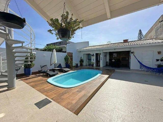 Casa em Balneário, Florianópolis/SC de 350m² 3 quartos à venda por R$ 2.749.000,00