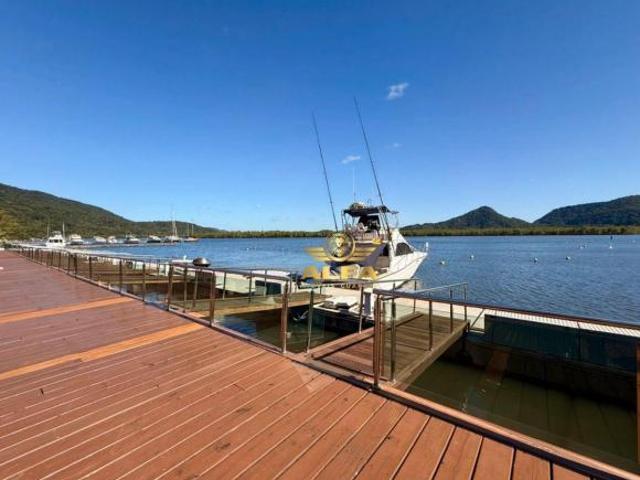 Casa em Balneario Praia do Perequê, Guarujá/SP de 250m² 4 quartos à venda por R$ 3.800.000,00