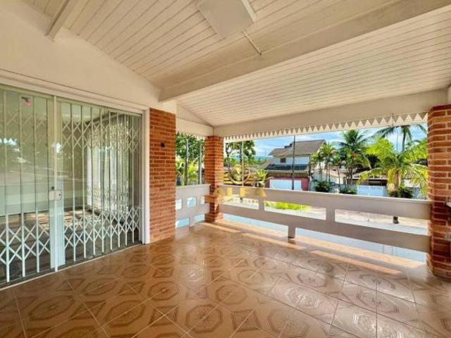 Casa em Balneário Praia do Pernambuco, Guarujá/SP de 350m² 4 quartos à venda por R$ 900.000,00