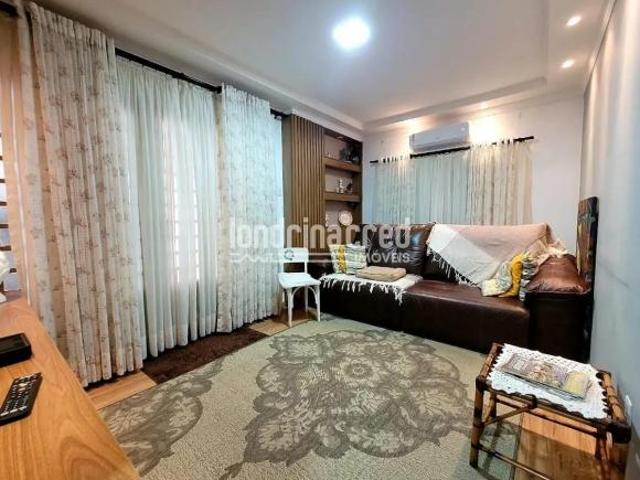 Casa em Bandeirantes, Londrina/PR de 202m² 4 quartos à venda por R$ 850.000,00