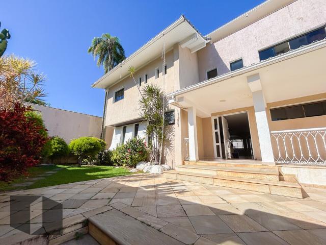 Casa em Barra da Tijuca, Rio de Janeiro/RJ de 716m² 5 quartos à venda por R$ 3.799.900,00