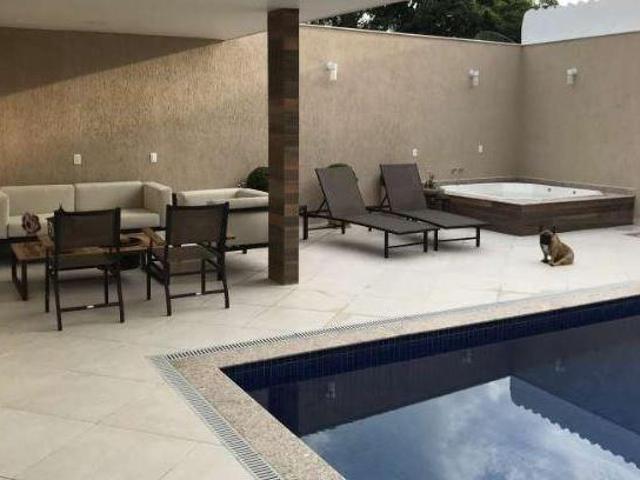 CASA EM BARUERI LINDA