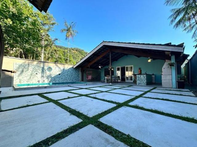 Casa em Boiçucanga com 3 Quartos e Renda Extra – A 1 km da Praia