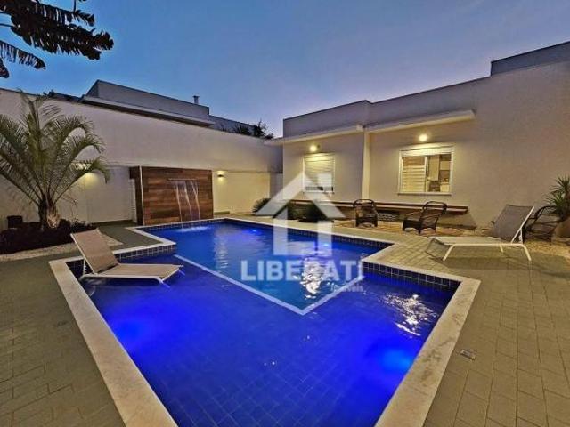 Casa em Boituva, Condomínio Flora Ville, Região Central da cidade