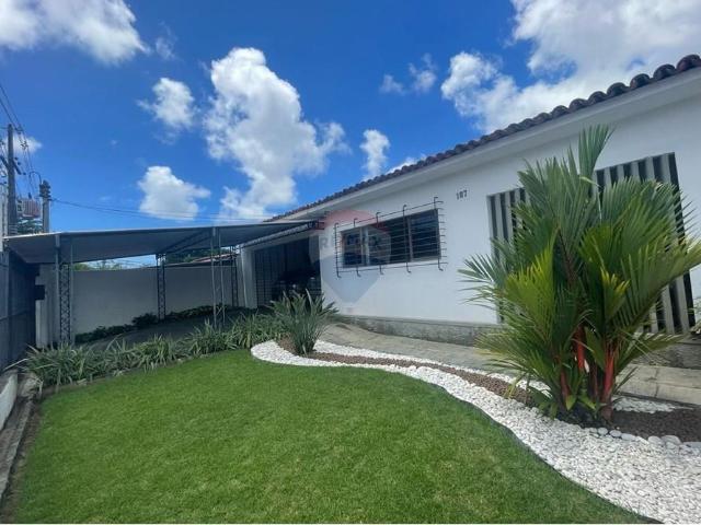 Casa em Bonji, Recife/PE de 320m² 3 quartos à venda por R$ 1.099.900,00