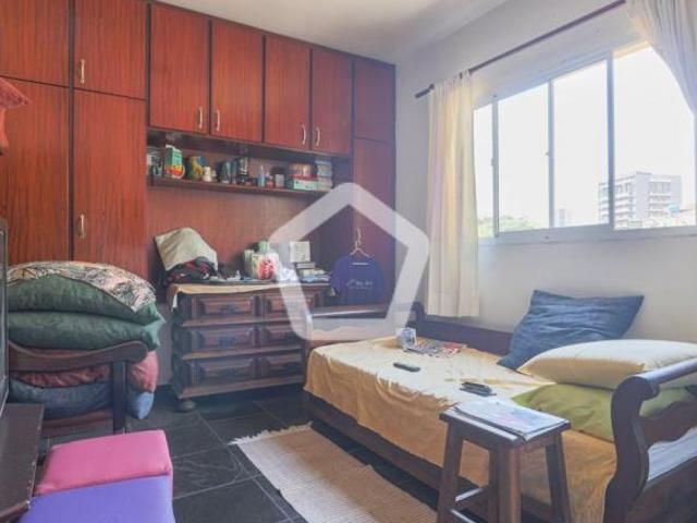 Casa em Bosque da Saúde