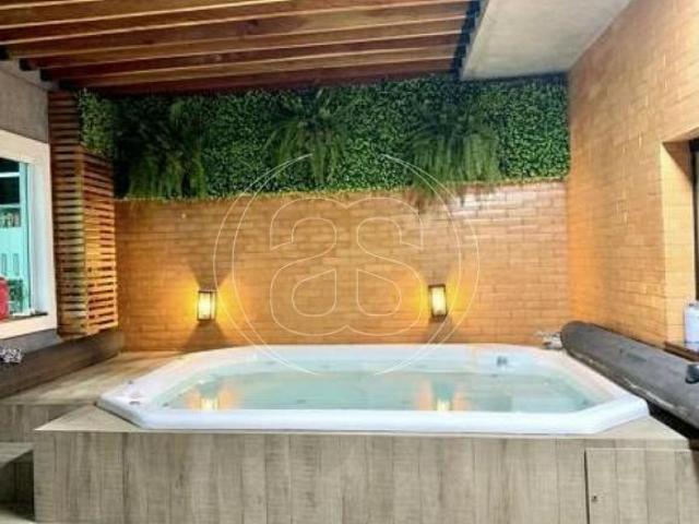 Casa em Bosque da Saúde com 270m²