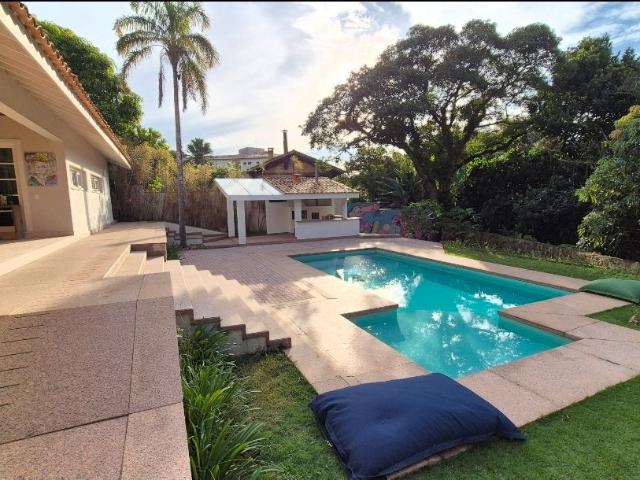 Casa em Bosque do Vianna, Cotia/SP de 509m² 6 quartos à venda por R$ 4.799.000,00