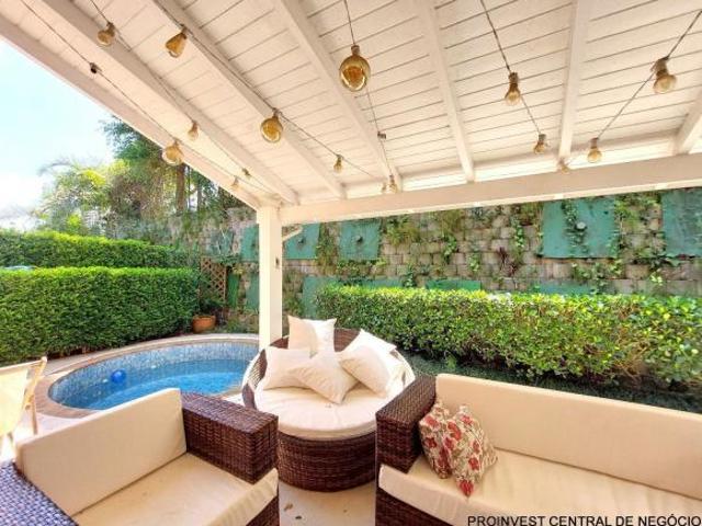 Casa em Bosque do Vianna, Cotia/SP de 220m² 4 quartos à venda por R$ 1.600.000,00