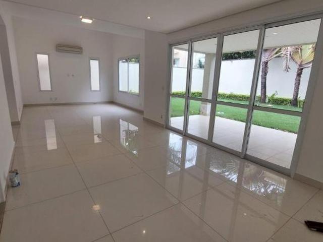 Casa em Bosque do Vianna, Cotia/SP de 277m² 4 quartos à venda por R$ 2.200.000,00
