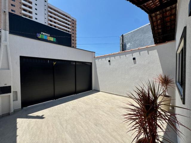 Casa em Boqueirão, Praia Grande/SP de 133m² 3 quartos à venda por R$ 864.900,00
