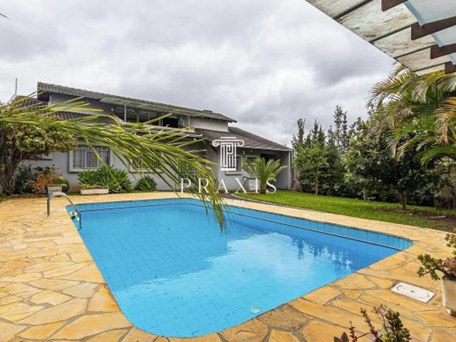 CASA em CURITIBA PR, no bairro Santa Felicidade