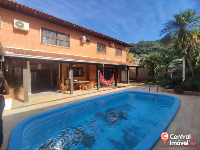Casa em Cabeçudas, Itajaí/SC de 300m² 5 quartos à venda por R$ 4.499.000,00