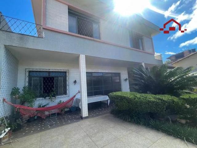 Casa em Caiçaras, Belo Horizonte/MG de 267m² 4 quartos à venda por R$ 1.250.000,00