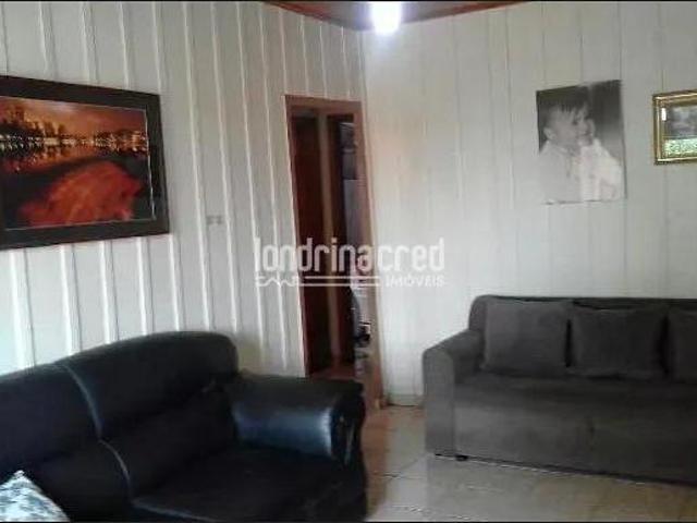 Casa em Califórnia, Londrina/PR de 180m² 3 quartos à venda por R$ 300.000,00