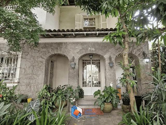 Casa em Cambuci, São Paulo/SP de 473m² 6 quartos à venda por R$ 2.399.900,00