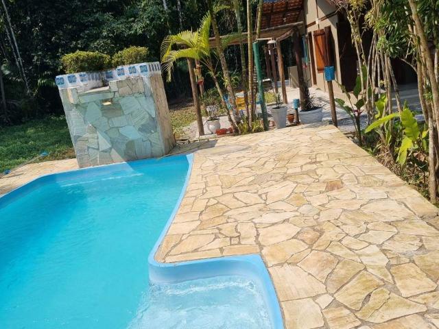 CASA EM CAMBURI